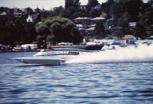 Thunder on the Lake – Seattle Hydroplane Racing | The Ruffled Crow